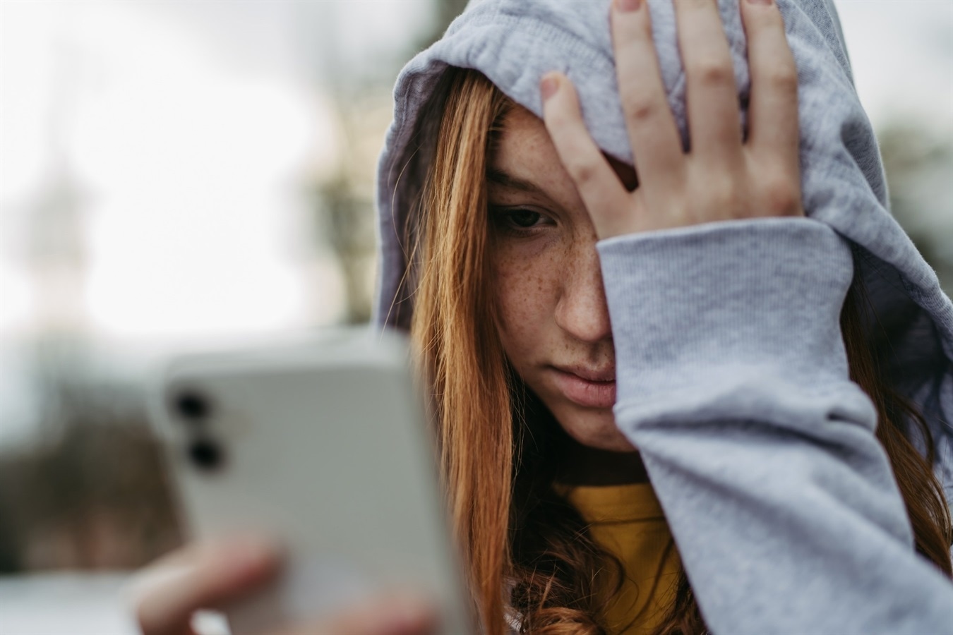 Social media hurts teens with anxiety and depression more than healthy ...