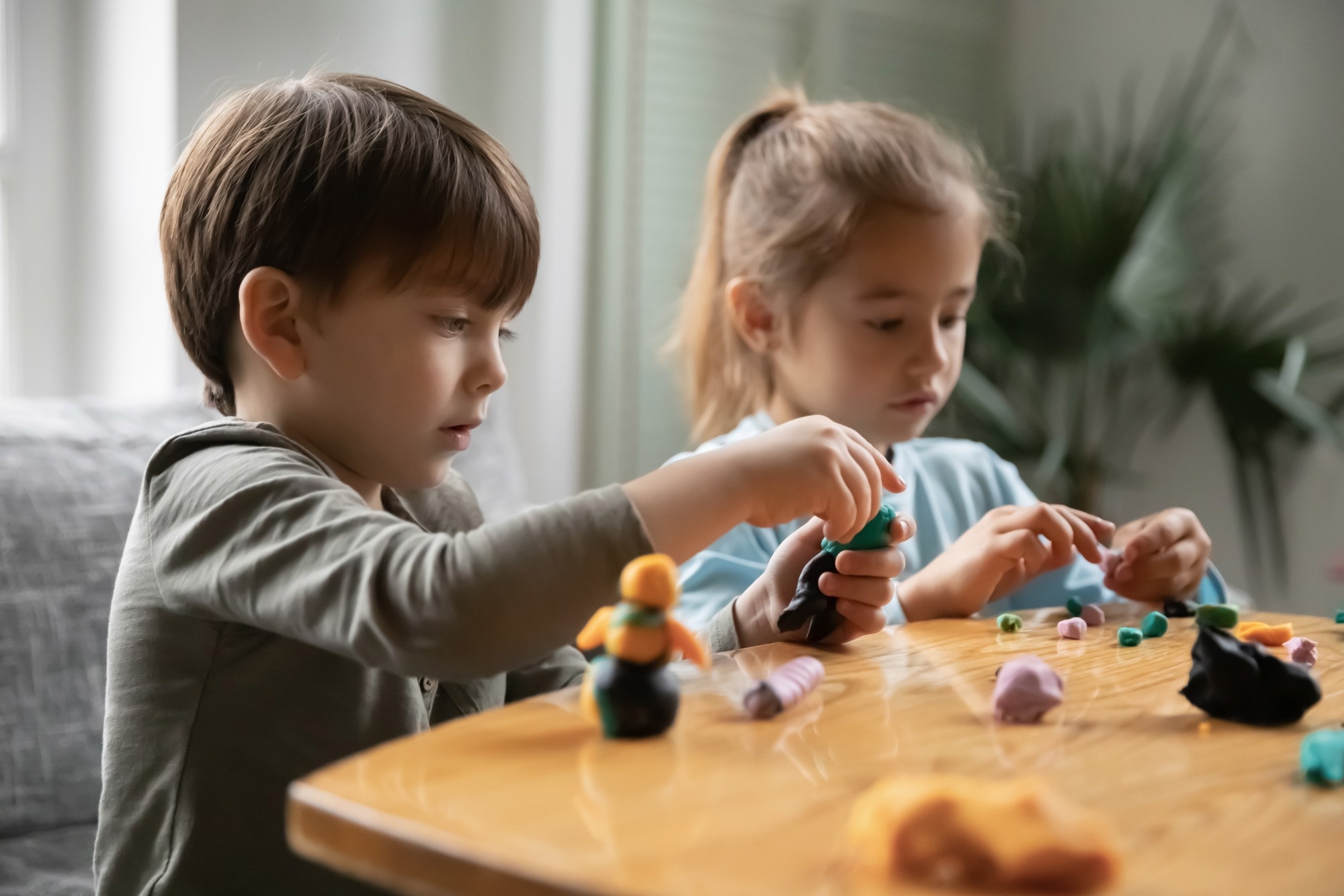 Sensory Overload vs. Sensory Seeking: Causes, Symptoms, and Treatment ...